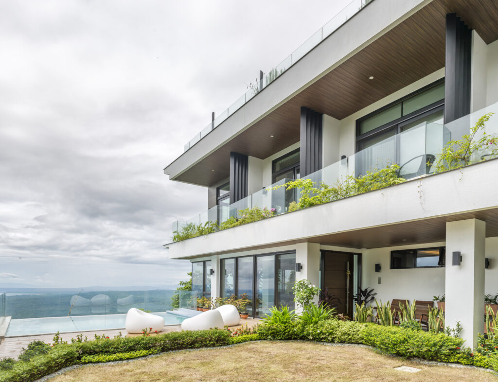 Facade - Trend Building